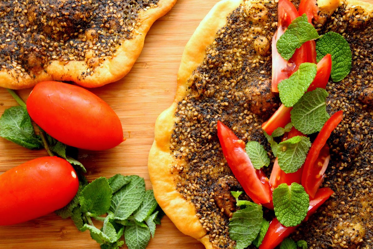 طريقة عمل مناقيش الزعتر | مجلة البرونزية